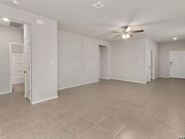 10019 Rancho Real