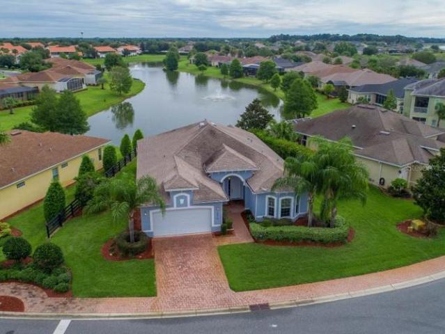 10019 Regatta Blvd, Oxford, FL 34484
