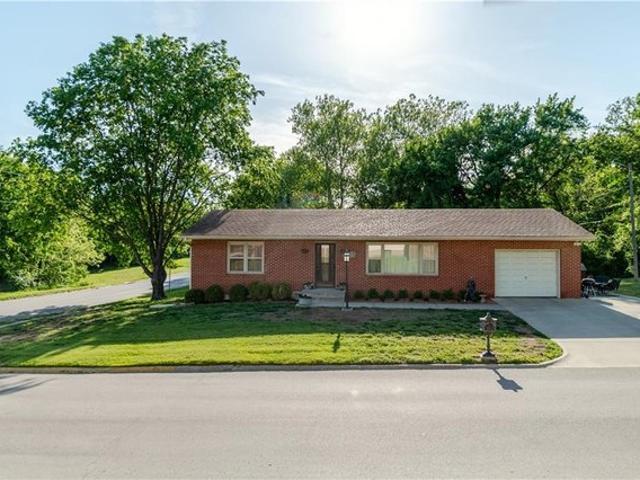 1001 Maple St, Atchison, KS 66002