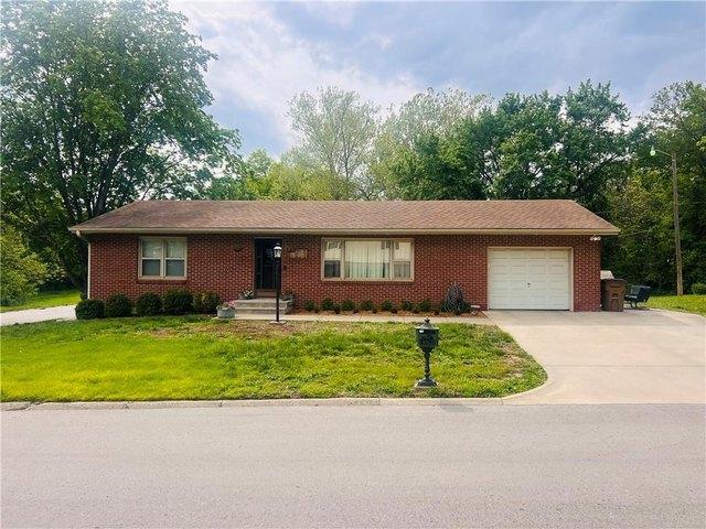 1001 Maple St, Atchison, KS 66002