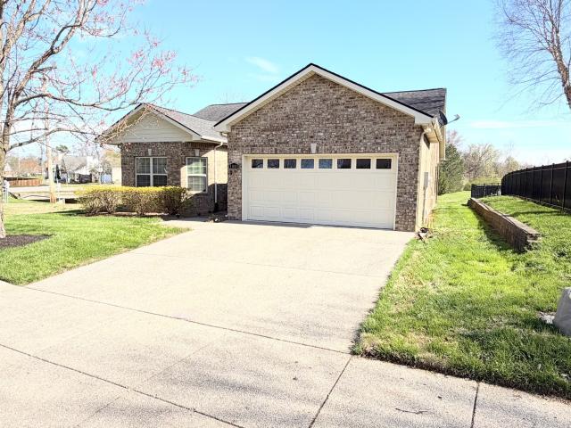 1001 Meadowview Dr