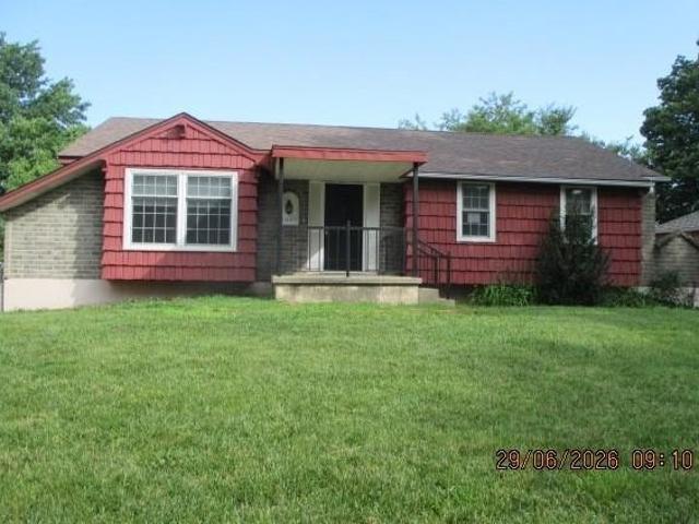 1001 NW Canterbury Rd, Blue Springs, MO 64015