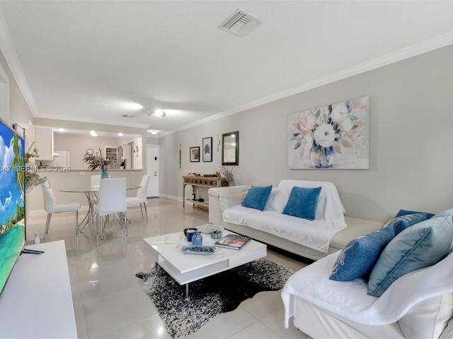 1001 NW 45th St, Unit 6, Deerfield Beach, FL 33064 | MLS #A11994 | Compass
