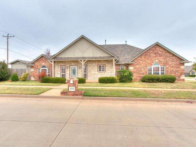 1001 N Barn Hill Way