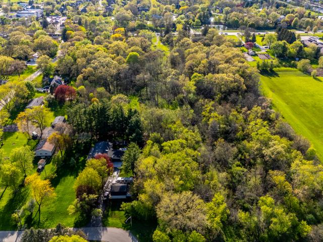 1001 N Hunt Club Road