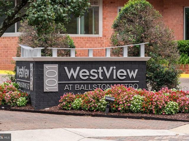 1001 N Vermont St Apt 905, Arlington, VA 22201