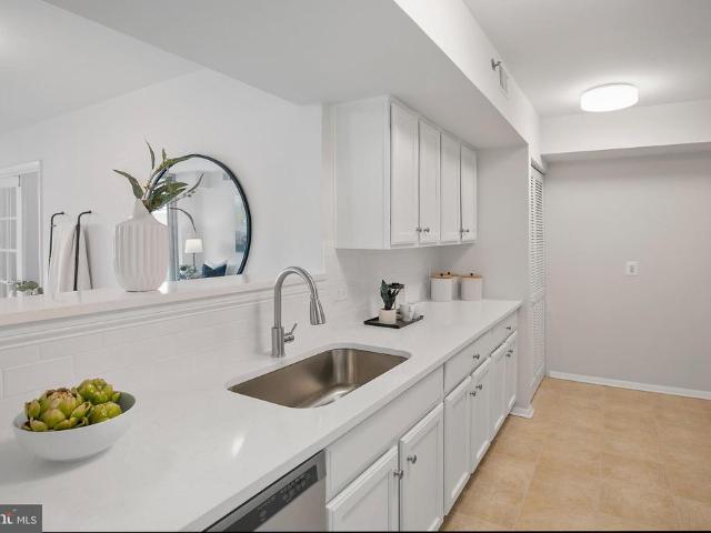 1001 N Vermont Street # 1010