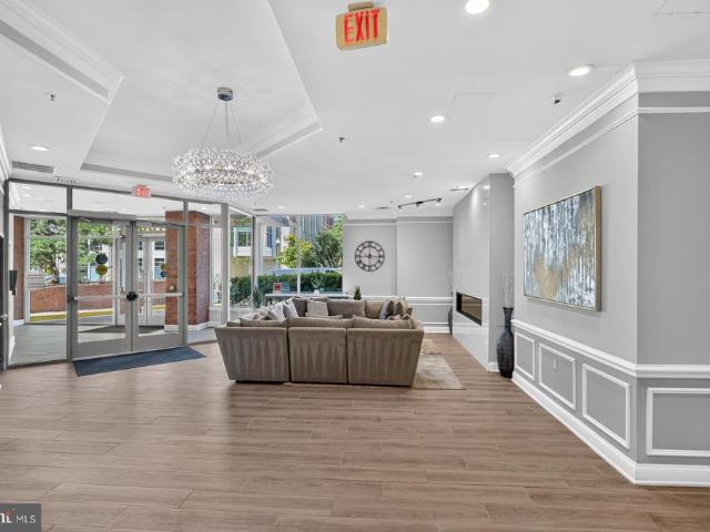 1001 N Vermont Street # 811