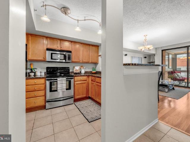 1001 N Vermont Street # 905