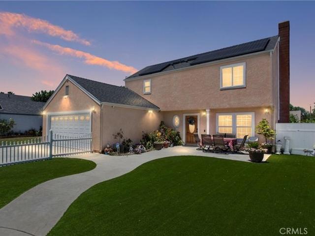 1001 Oak Glen Ln, Colton, CA 92324