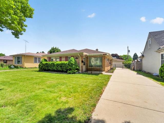 1001 Oregon St, Racine, WI 53405