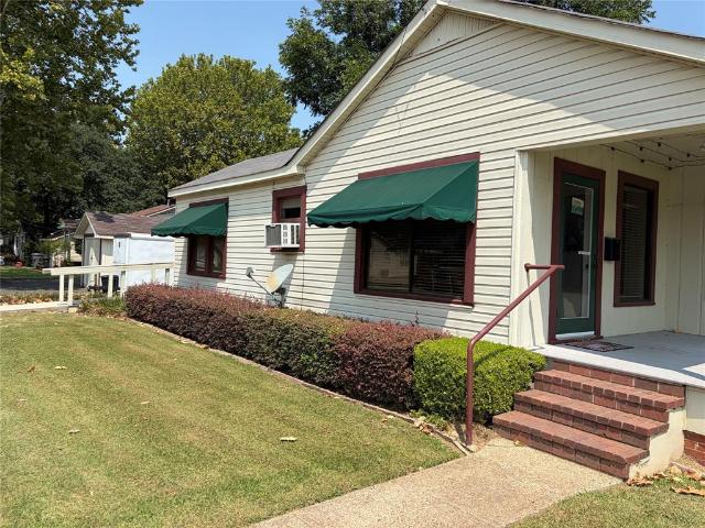 1001 Benton Road