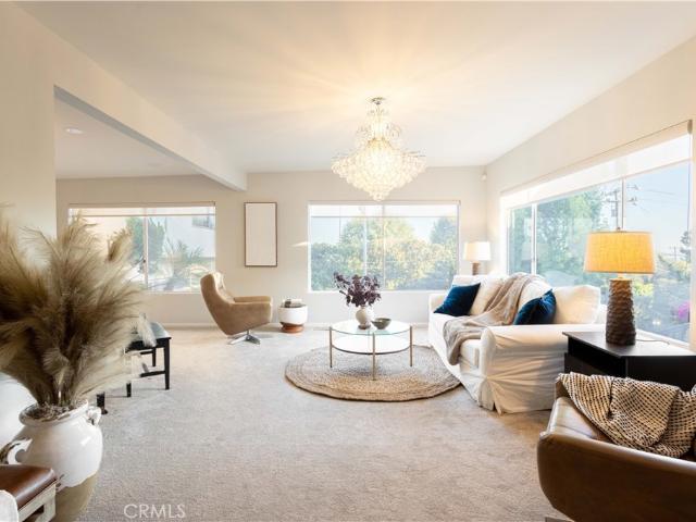 1001 Briarcliff