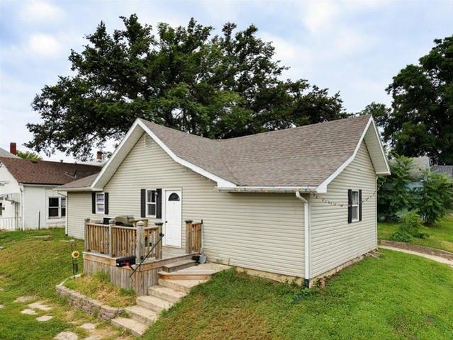 1001 Custer St, Trenton, MO 64683