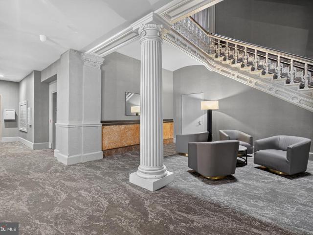 1001 Chestnut Street # 306E