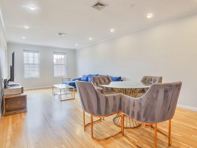 1001 Clinton St # 5B
