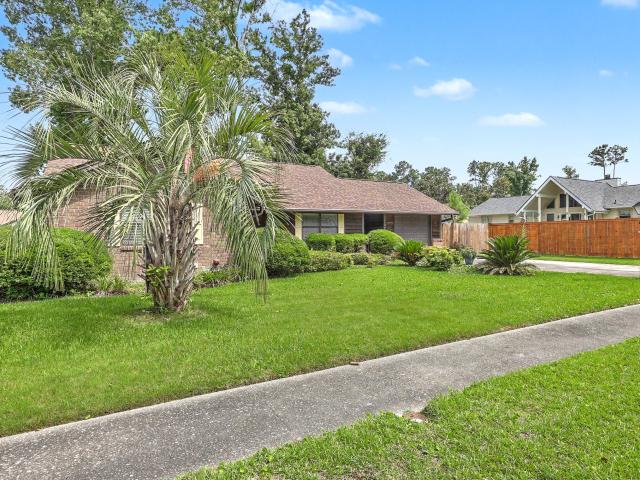 1001 Colonial Pines Drive
