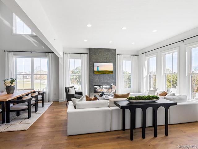 1001 Cottage Drive 1