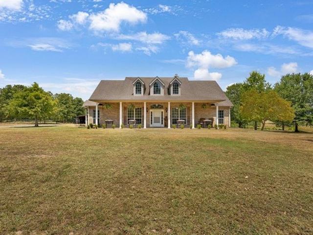 1001 County Road 174 E, Overton, TX 75684