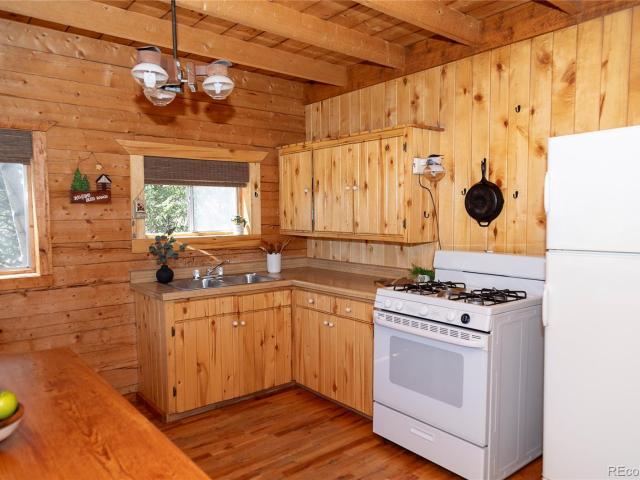 1001 CR 17 # Aspen Cabin