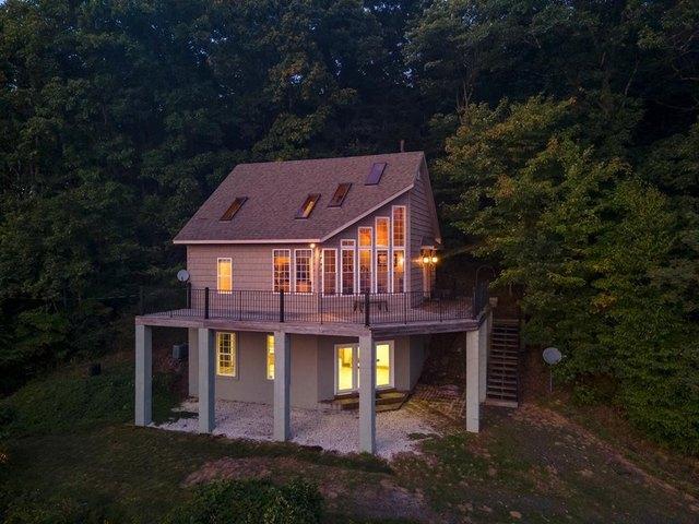 1001 Crystal Springs Dr, Fancy Gap, VA 24328