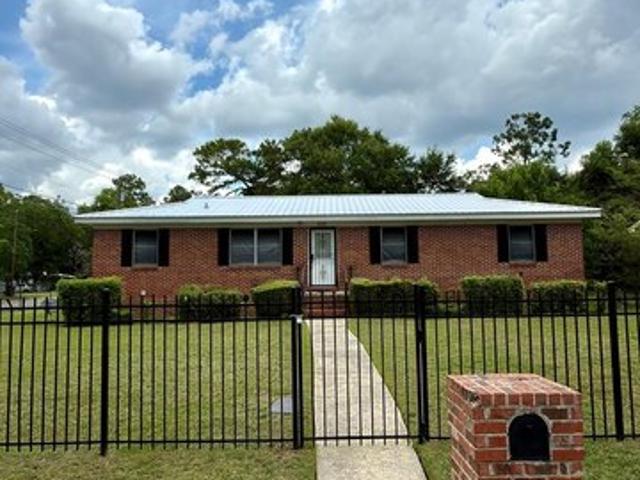 1001 Dutch St, Dothan, AL 36301