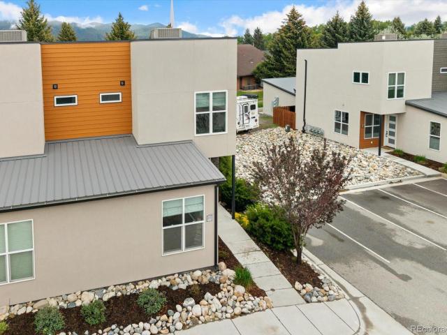1001 Dezi Drive # E