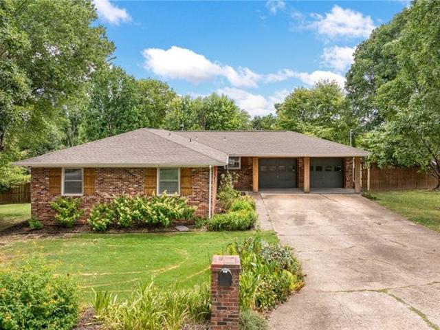 1001 Eugene St, Harrison, AR 72601