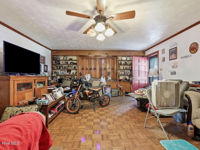 1001 E Scotsdale Road