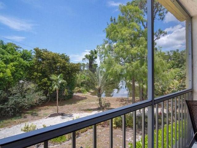 1001 Foxfire Ln #206, Naples, FL 34104