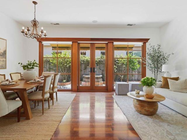 1001 Hawthorne Creek Drive