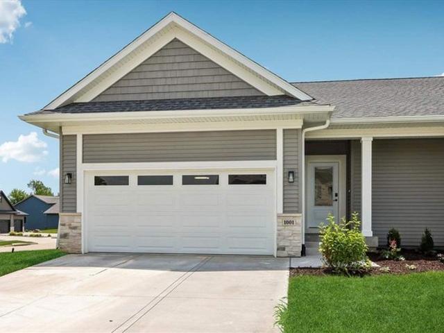 1001 Highland Trl, Solon, IA 52333