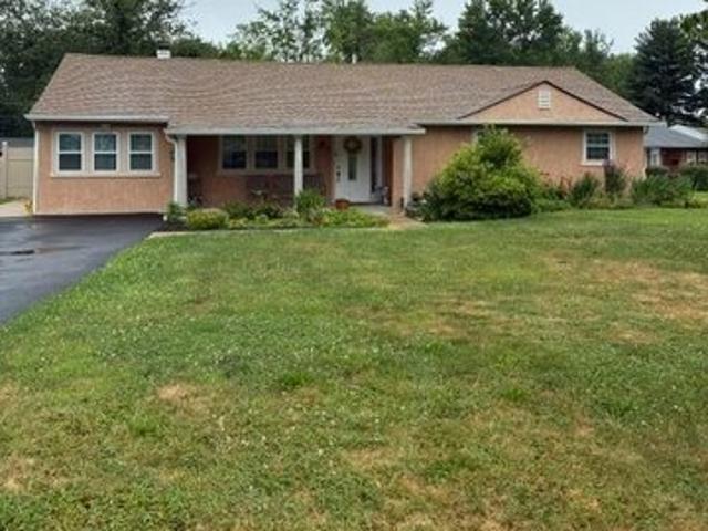 1001 Jeffrey Dr, Southampton, PA 18966