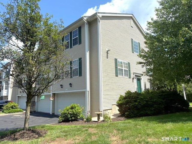 1001 Lexington Blvd Unit 1001, Bethel, CT 06801