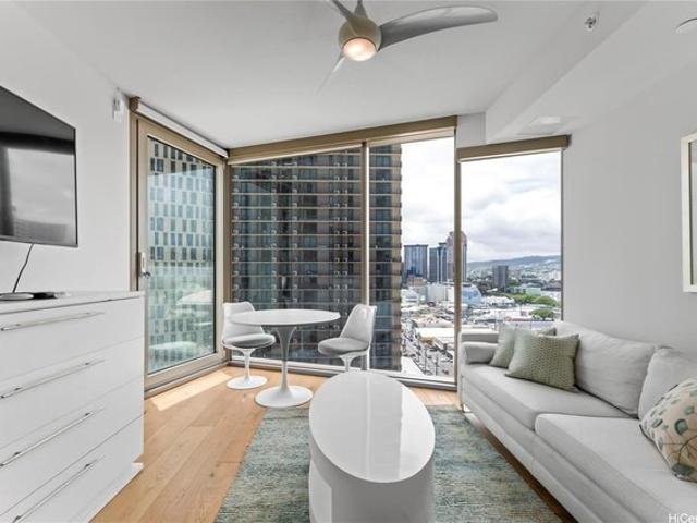 1001 Queen St Apt 1407, Honolulu, HI 96814