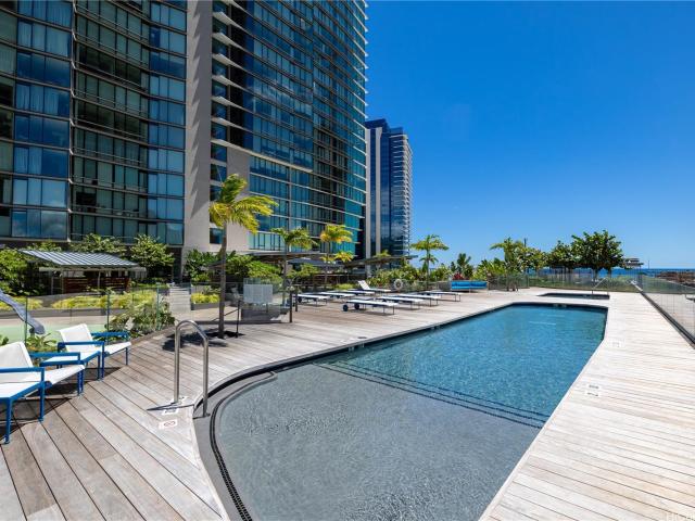 1001 Queen St, Unit 2415, Honolulu, HI 96814 | MLS #202610
