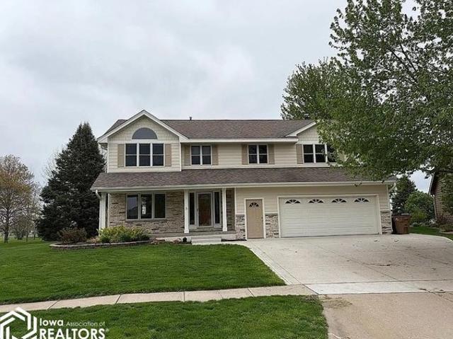 1001 SW Maplewood Dr, Grimes, IA 50111