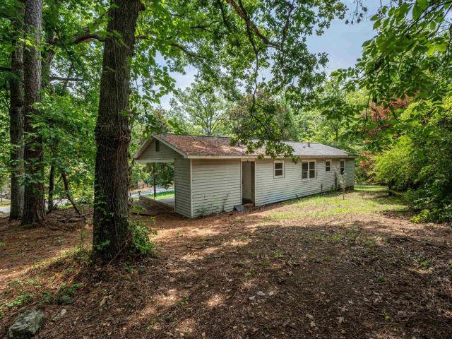 1001 Swan Lane