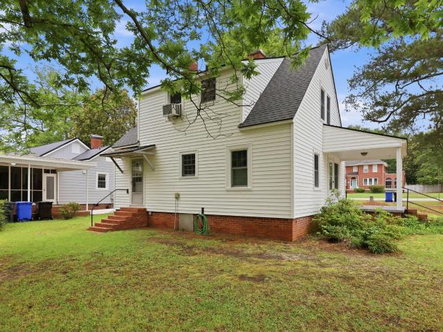 1001 S 9th Street