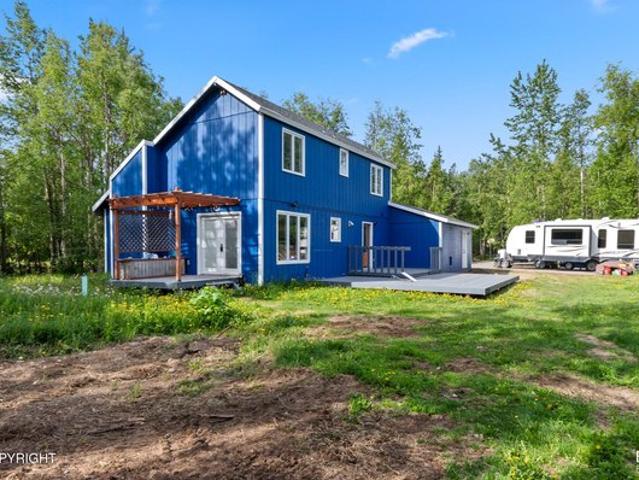 1001 S Woodcrest Cir, Wasilla, AK 99654