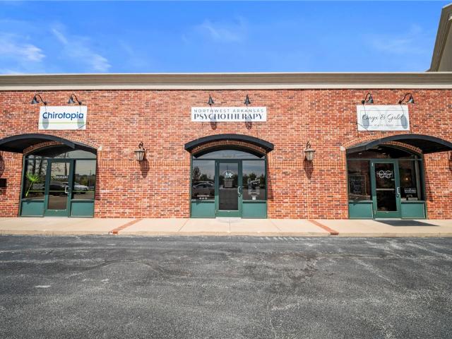 1001 SE 28th Street 3