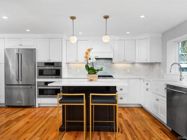 1001 Shore Acres Drive