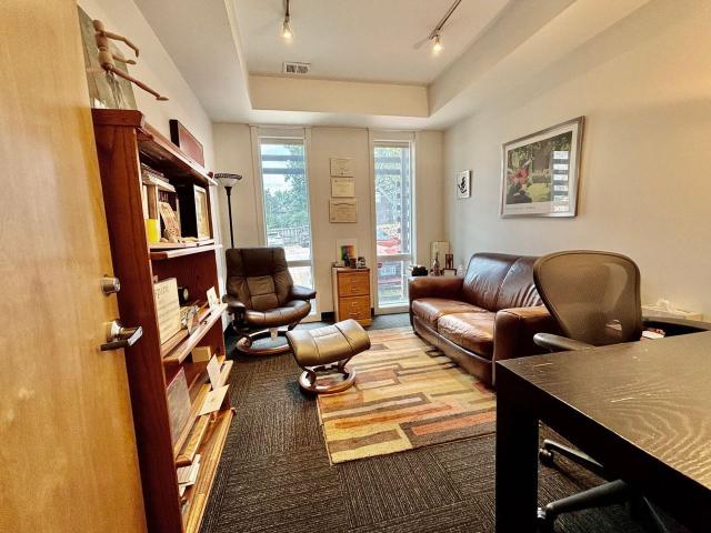 1001 W 39th Street Studio Apartment for Rent at 1001 W 39th St, Kansas City, MO 64111 Volker