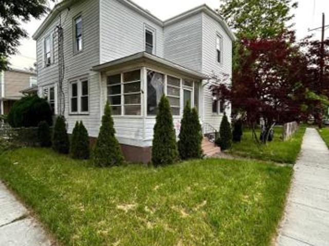 1001 W 4th St, Florence, NJ 08518