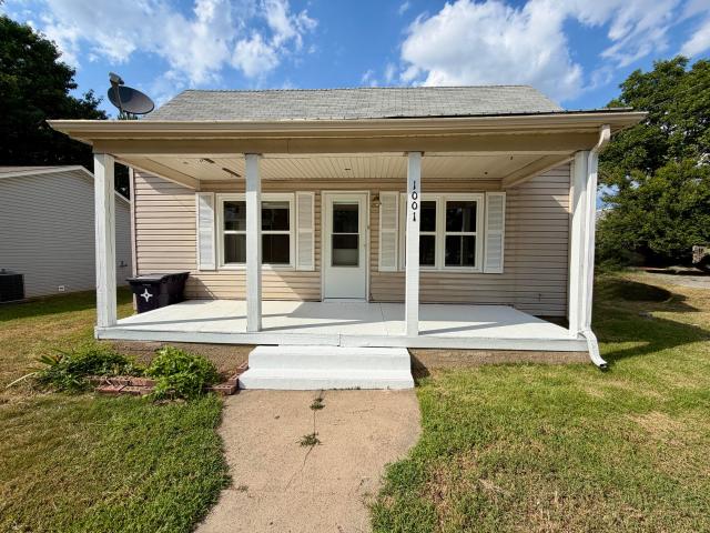 1001 W Cass Avenue