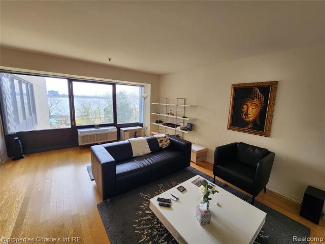 1001 w jefferson avenue # 4d