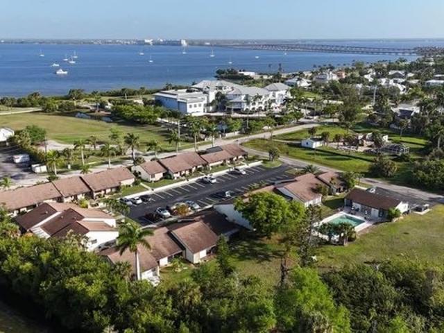 1001 W Marion Ave Apt 8, Punta Gorda, FL 33950