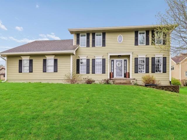 1001 W Sunset Cir, Indianola, IA 50125