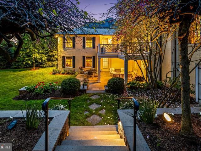 1001 W Wind Court