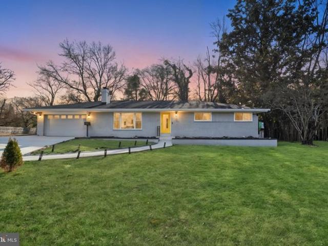 1001 Woods Pl, Alexandria, VA 22302